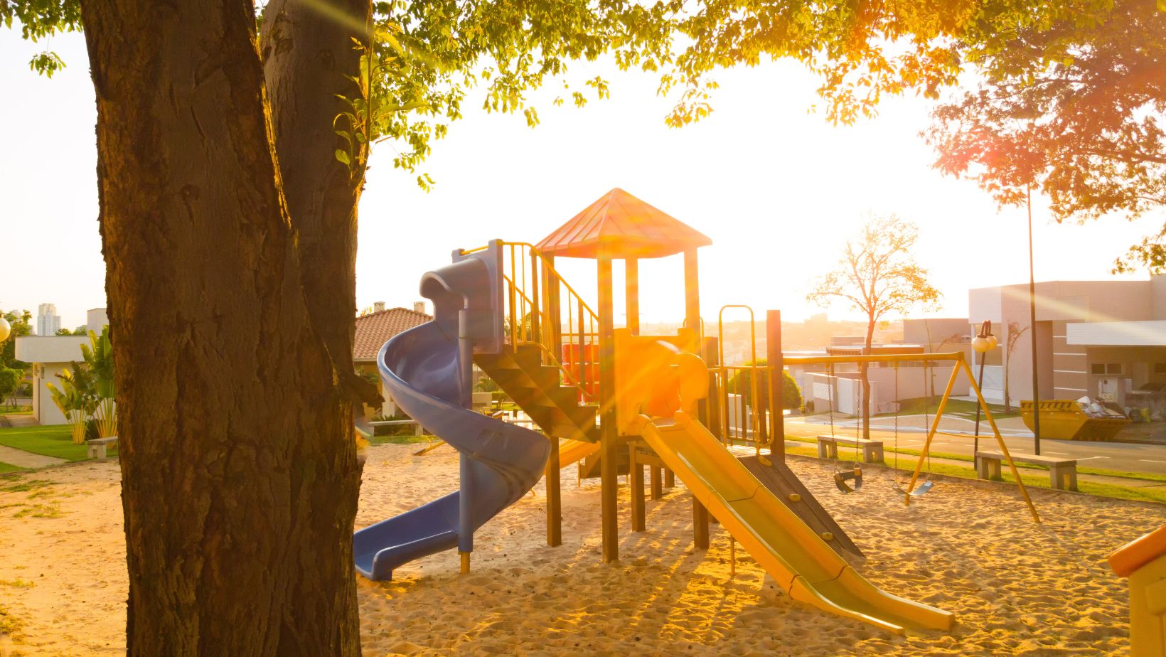 What Makes a Perfect Outdoor Playground? - SPI Plastics