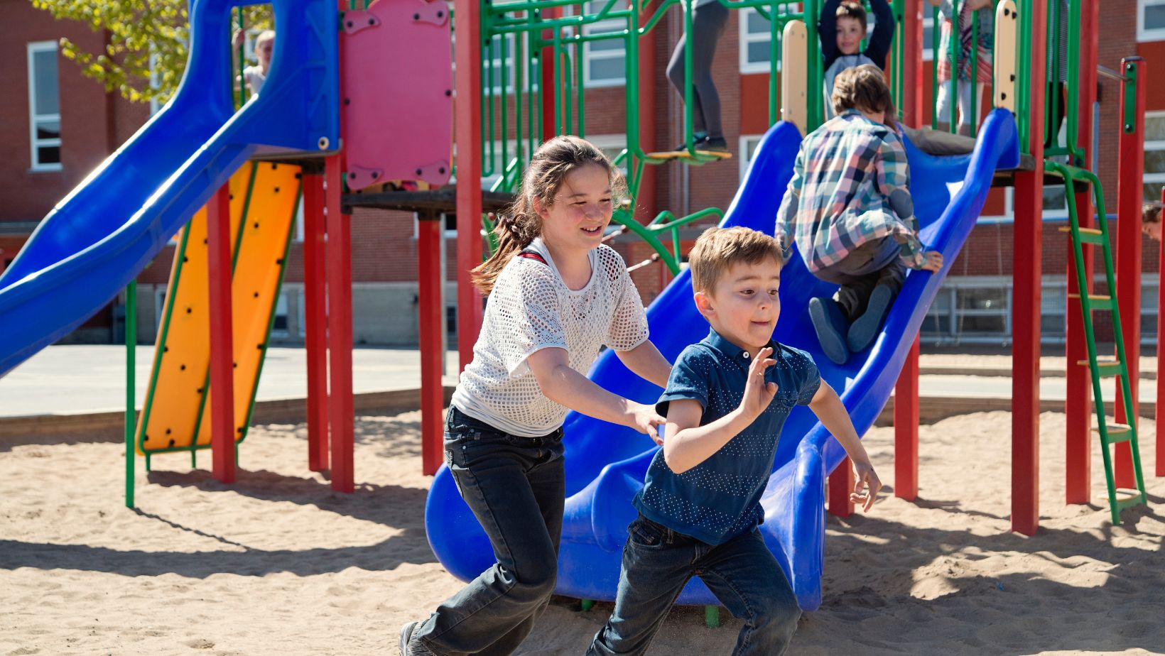 How Playsystems Foster Social Skills and Teamwork in Kids - SPI Plastics